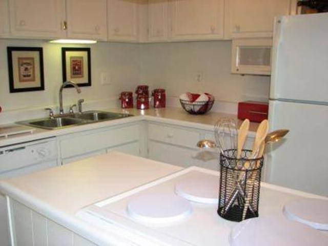 3 Beds Warson Village Townhouse Apartments