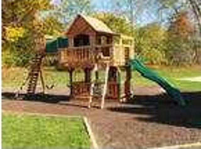 3 Beds Windsor Park Estates