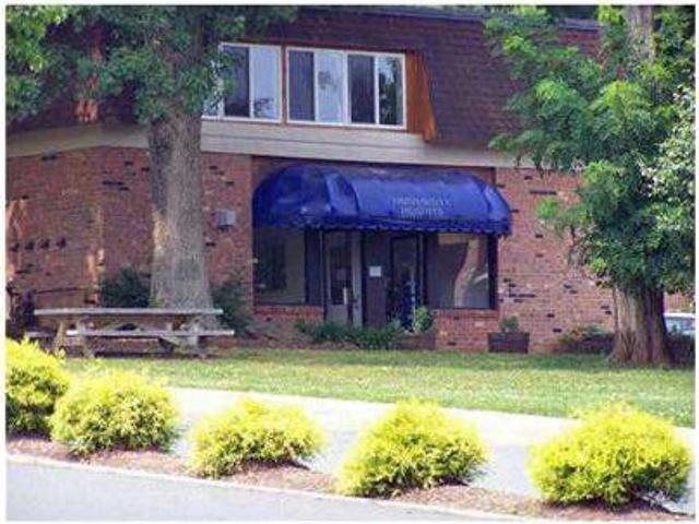 3 Beds University Heights Apartments
