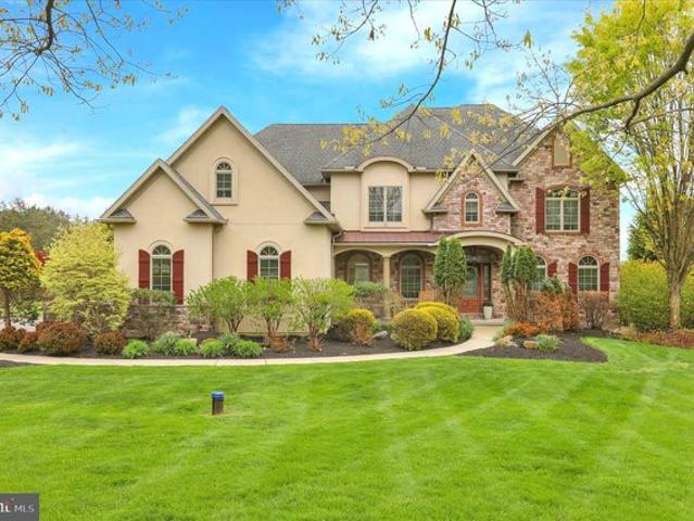 3 Beechwood Dr, Shoemakersville, PA 19555