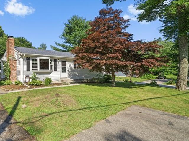 3 Beechwood Rd, Montville, CT 06370
