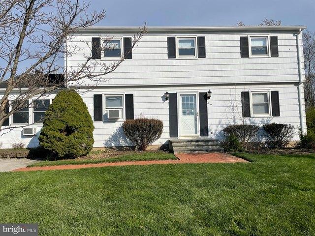 3 Bent Twig Ln, Ewing, NJ 08638