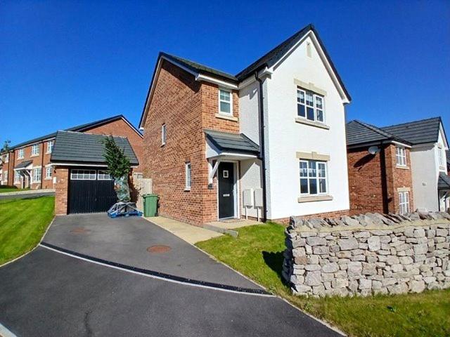 3 Bloomery Close, Ulverston 3 bed detached house to rent £1,595 pcm £368 pw