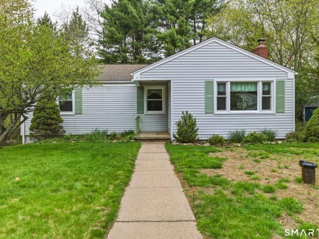 3 Bonnieview Dr, East Granby, CT 06026