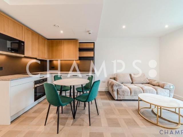 3 Boxwood Gardens, E1W Flat to rent £2,799 pcm £646 pw