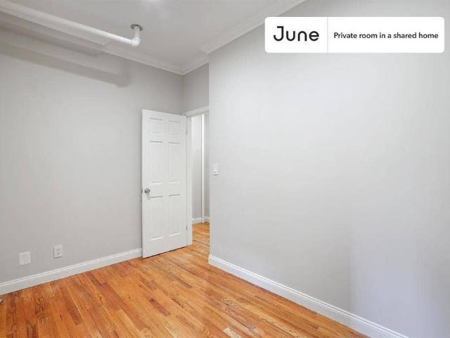 3 BR in New York City