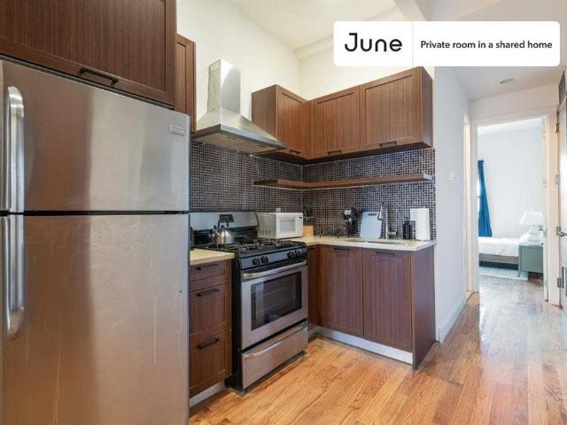 3 BR in New York City