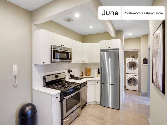 3 BR in New York City