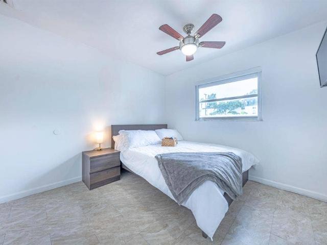 2 BR in Oakland Park