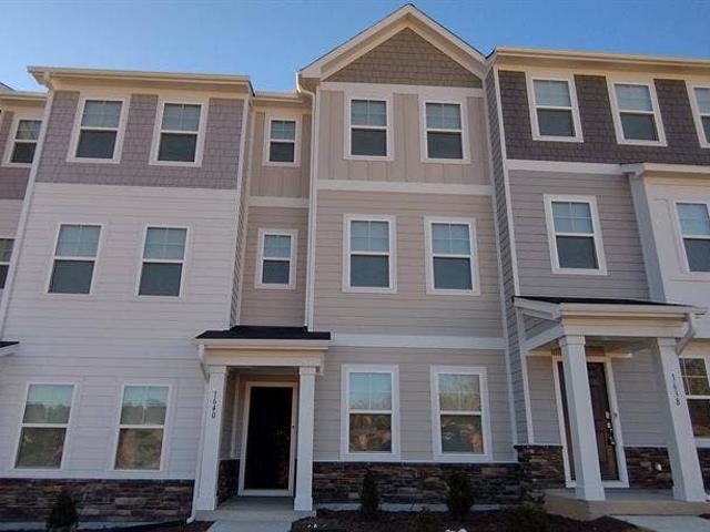 3 BR in Apex