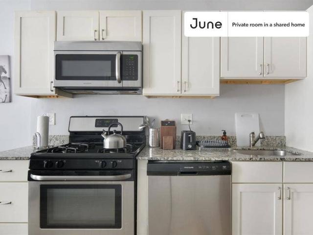 3 BR in Boston