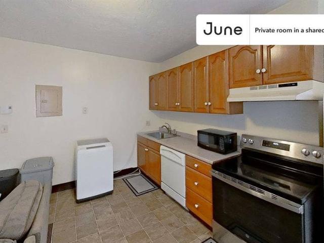 3 BR in Boston