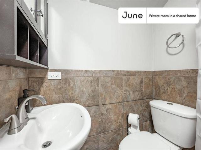 3 BR in Chicago