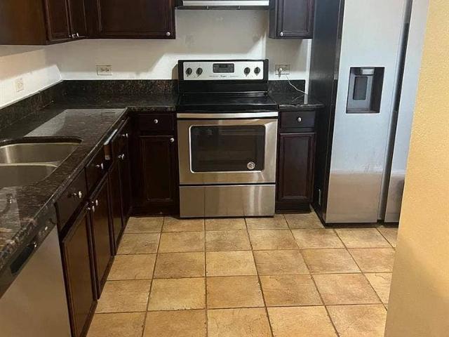 3 BR in Dallas