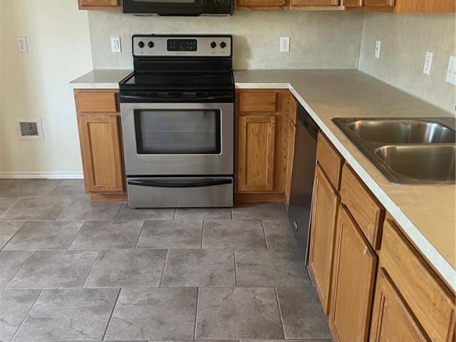 3 BR, 0 BA Apartment 1721 Overland Trail, Corpus Christi, TX 78410