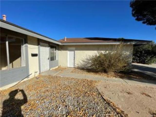 3 Br, 112 bath, Single Family 3635 West Avenue