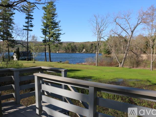 3 BR, 1.5 BA Apartment 104 Underwood Road, New Marlborough, MA 01230