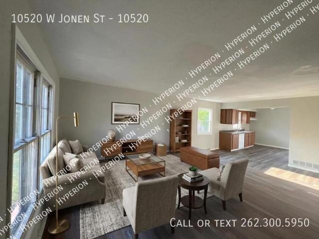3 BR, 1.5 BA Apartment 10520 W Jonen St, Milwaukee, WI 53224