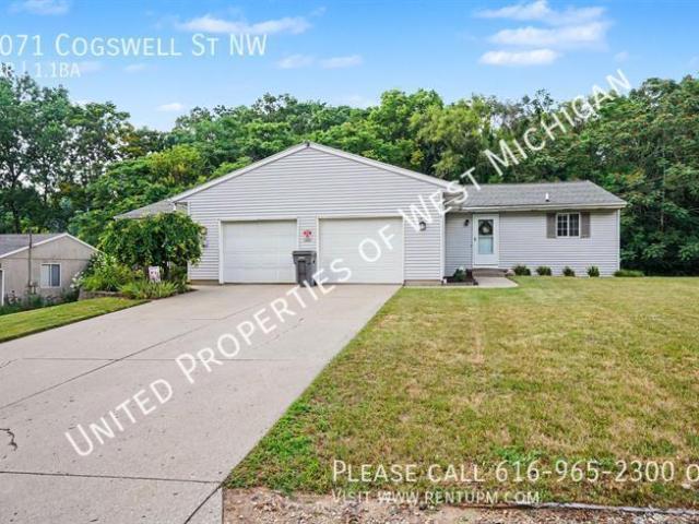 3 BR, 1.5 BA Apartment 1071 Cogswell St NW, Grand Rapids, MI 49544