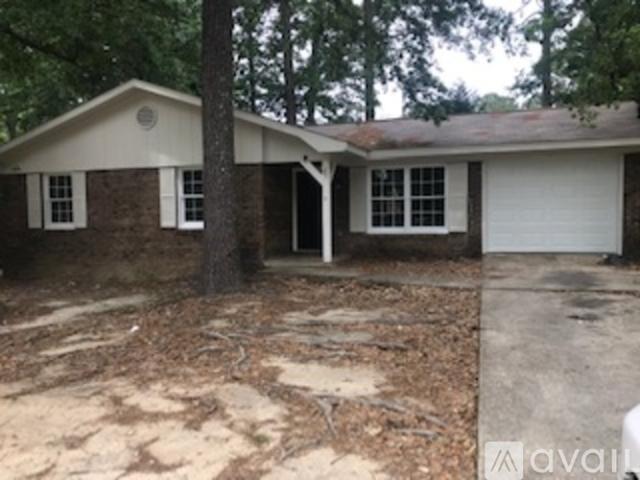 3 BR, 1.5 BA Apartment 109 Cougar Dr, Dothan, AL 36301