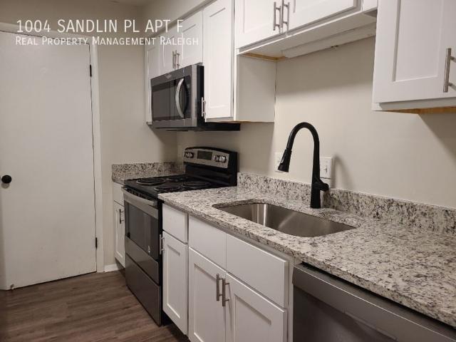 3 BR, 1.5 BA Apartment 1004 SANDLIN PL APT F, Raleigh, NC 27606
