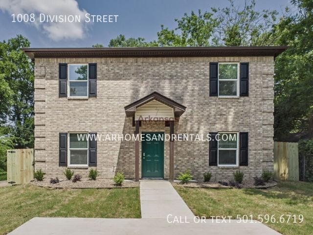 3 BR, 1.5 BA Apartment 1008 Division Street, North Little Rock, AR 72114