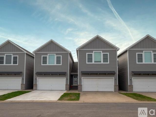 3 BR, 1.5 BA Apartment 100 Cedar Path, Eagle Lake, MN 56024