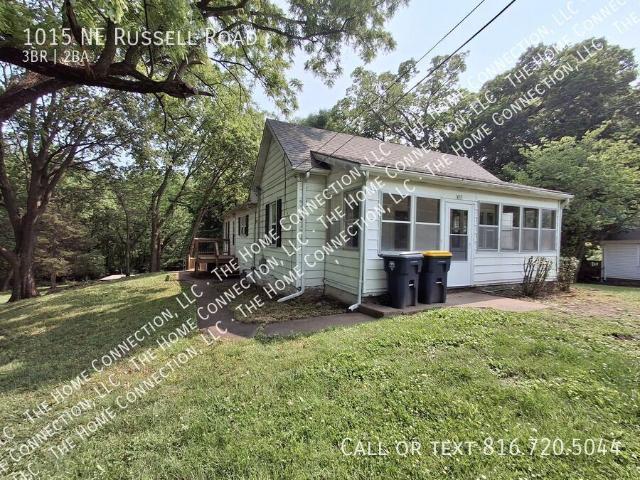 3 BR, 1.5 BA Apartment 1015 NE Russell Road, Kansas City, MO 64116