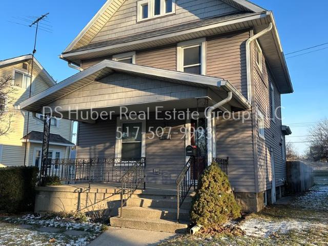 3 BR, 1.5 BA Apartment 1027 Climax St Lansing, MI 48912