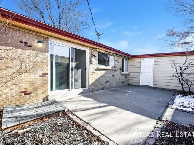 3 BR, 1.5 BA Apartment 10311 W 59th Avenue, Arvada, CO 80004