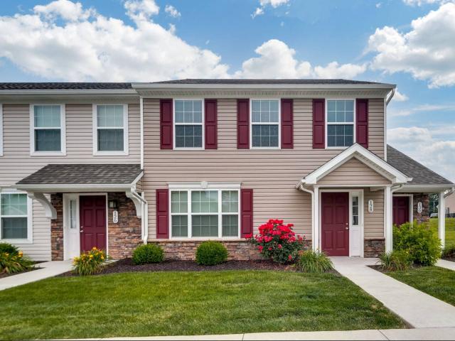 3 BR, 1.5 BA Apartment 115 Erin Court Unit 96, New Oxford, PA 17350