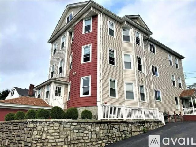 3 BR, 1.5 BA Apartment 119 Heywood St, Unit 1, Worcester, MA 01604