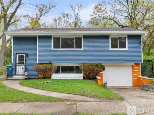 3 BR, 1.5 BA Apartment 1117 Colfax Street, Gary, IN 46406