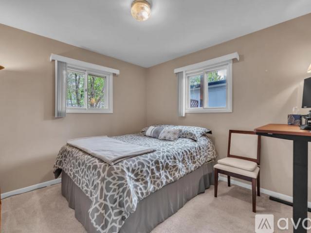 3 BR, 1.5 BA Apartment 1114 North Maple Road, Ann Arbor, MI 48103