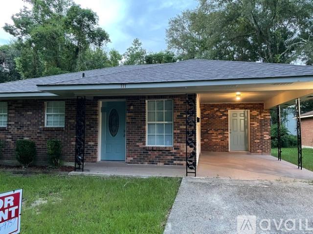 3 BR, 1.5 BA Apartment 111 Center Street, Hammond, LA 70403