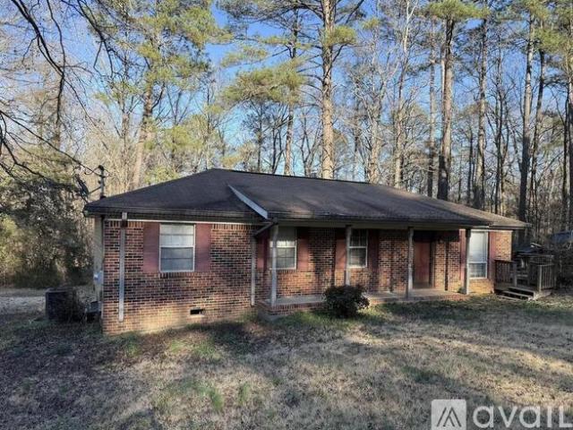 3 BR, 1.5 BA Apartment 1209 Cherokee Rd, Jasper, AL 35501