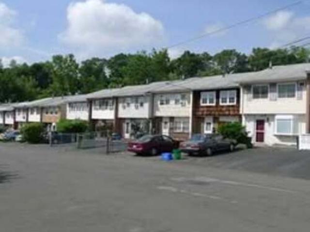3 BR, 1.5 BA Apartment 12 Roosevelt Dr, Unit Townhouse, West Haverstraw, NY 10993