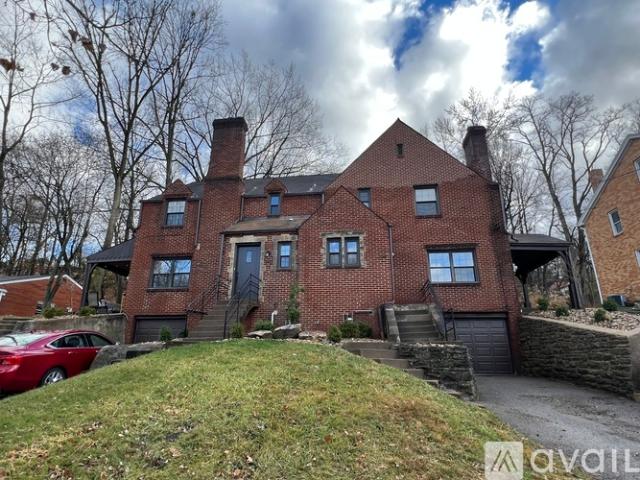 3 BR, 1.5 BA Apartment 138 140 Mount Lebanon Boulevard, Unit A, Pittsburgh, PA 15228