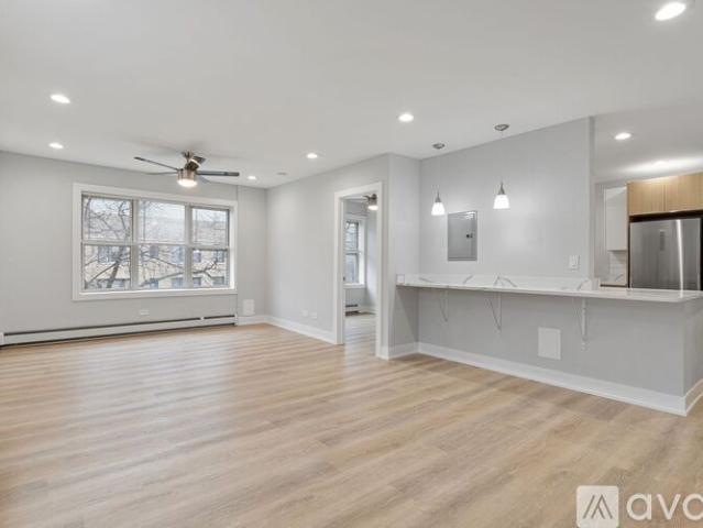 3 BR, 1.5 BA Apartment 1303 W Estes Ave, Unit 4w, Chicago, IL 60626