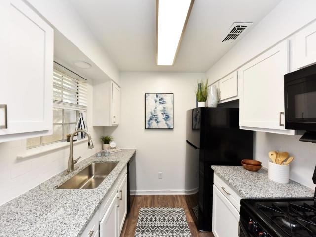 3 BR, 1.5 BA Apartment 130 Cole Manor Drive Unit TH 103, Athens, GA 30606