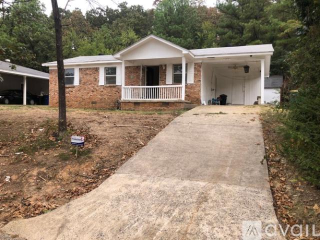 3 BR, 1.5 BA Apartment 1321 W 57th St, North Little Rock, AR 72118