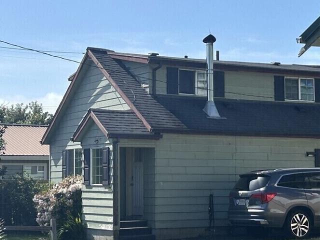 3 BR, 1.5 BA Apartment 1410 4th St, Tillamook, OR 97141