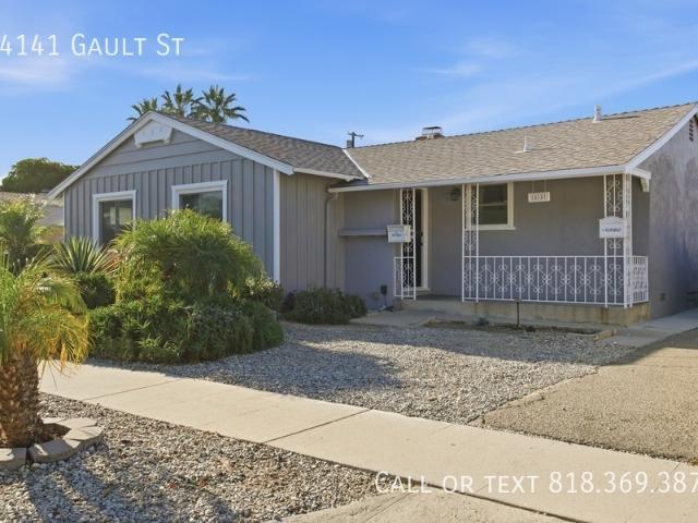 3 BR, 1.5 BA Apartment 14141 Gault St, Van Nuys, CA 91405