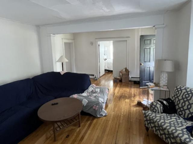 3 BR, 1.5 BA Apartment 14 Hammondswood Rd, Unit 1, Newton, MA 02467