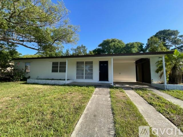 3 BR, 1.5 BA Apartment 1576 Clearfield St, Deltona, FL 32725