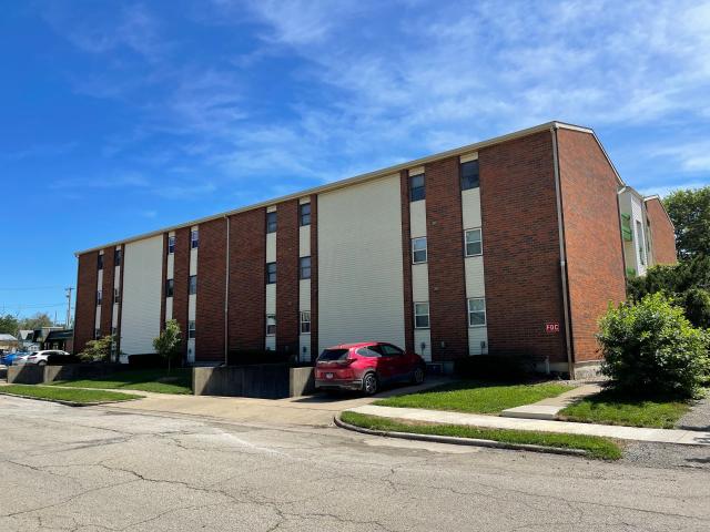 3 BR, 1.5 BA Apartment 1509 2nd Street, Charleston, IL 61920