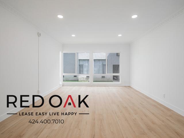 3 BR, 1.5 BA Apartment 1622 W 83rd St, Los Angeles, CA 90047