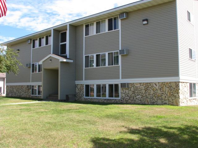 3 BR, 1.5 BA Apartment 1741 Sahlman Avenue Unit 1601, Cloquet, MN 55720