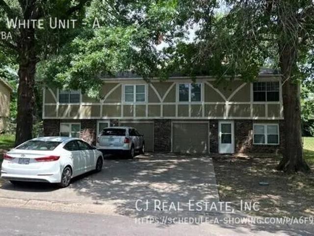 3 BR, 1.5 BA Apartment 1707 White Unit, Lee's Summit, MO 64086