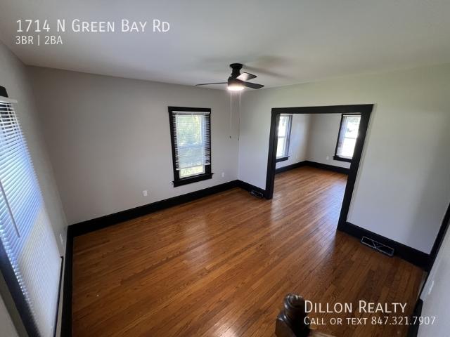 3 BR, 1.5 BA Apartment 1714 N Green Bay Rd, North Chicago, IL 60064